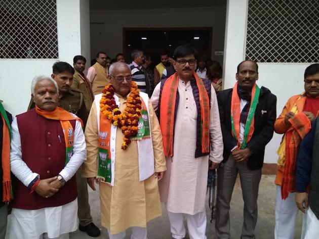 Greater Noida: Man who drove Rahul Gandhi to Bhatta, Parsaul villages ...