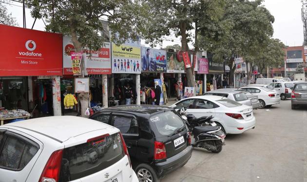 Huda clears construction of single floor on Gurgaon’s small shops ...