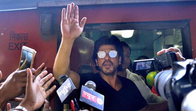 Get over your newly-gained stardom, Shah Rukh Khan tells Indian media ...