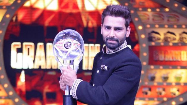 Manveer Logo