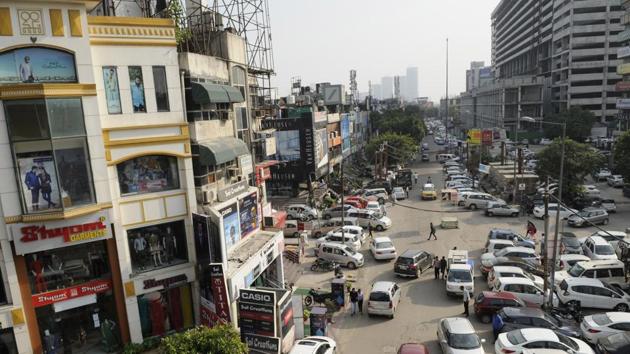 Digging work snaps power supply to Noida Sector 18 market for 20 hours ...