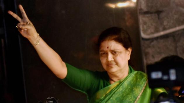 VK Sasikala hits back at O Panneerselvam, warns others against joining ...