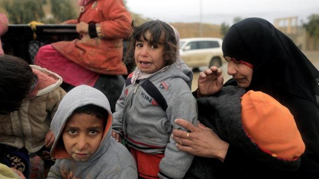 Mosul empties as Iraqi forces launch fresh strike against IS ...