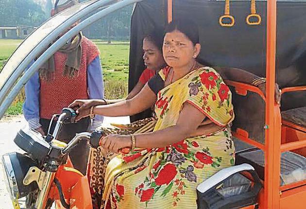 40 women e-auto drivers brace up to hit Muzaffarpur roads | Latest News ...