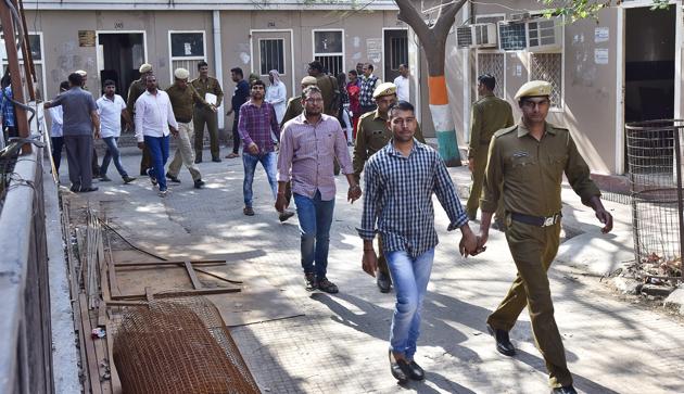 Maruti workers, unions pledge support for former colleagues | Hindustan ...