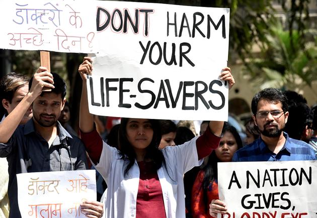 In pics: Patients in Mumbai hospitals hit by day 2 of resident doctors ...