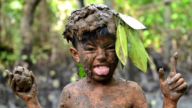 Mebuug-buugan: Balinese unique tradition to evict bad spirits ...