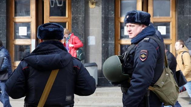 Metro train blast: Russian police check suspicious object in St ...