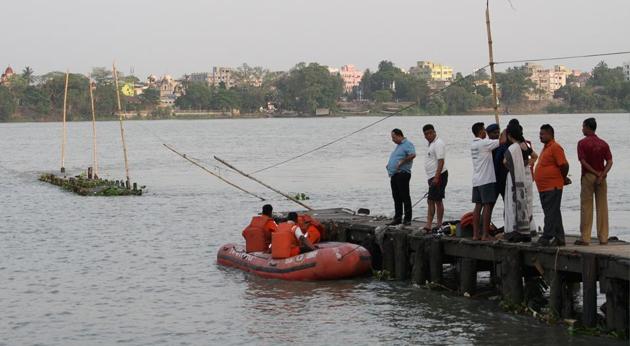 Three drown, 13 missing as river jetty collapses in Bengal’s Hooghly ...