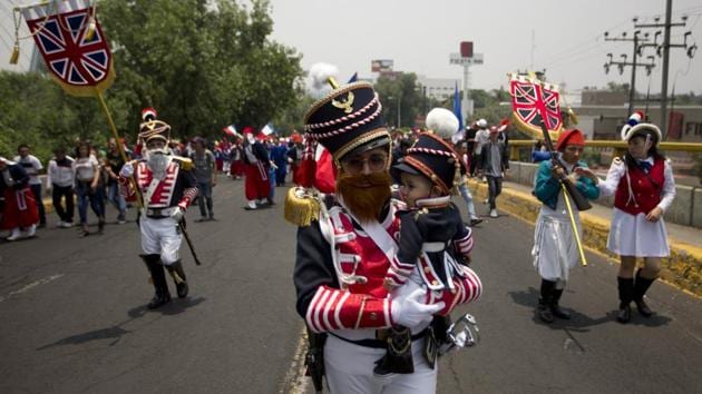 In pictures: Mexicans re-enact the historic Battle of Puebla ...