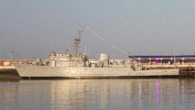After 30 years in service, Indian Navy decommissions minesweepers ...
