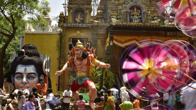Devotees throng temples on the occasion of Bada Mangal | Hindustan Times