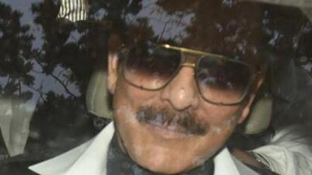 Sahara chief Subrata Roy skips court, says he is ill, firms seek ...