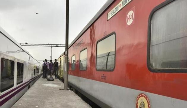 Mumbai-Delhi August Kranti Rajdhani Express delayed as pantry staff ...