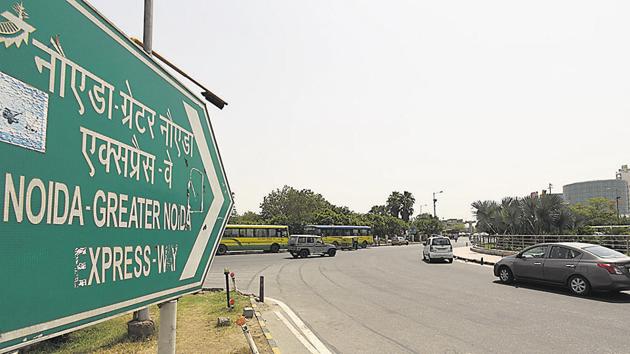 Noida-Greater Noida routes hit by crime,traffic congestion | Hindustan ...