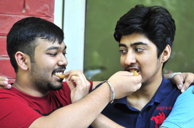 In pics: CBSE Class 12 students celebrate success | Hindustan Times