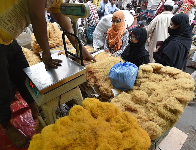Photos: Muslims observe first day of holy month Ramzan | Hindustan Times