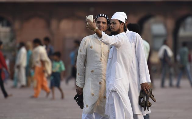 Photos: Muslims observe first day of holy month Ramzan | Hindustan Times
