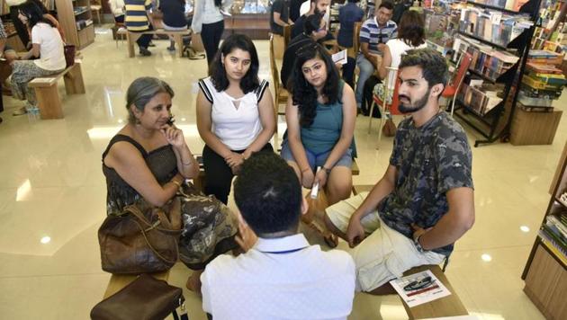 Bored of paperbacks? These ‘human libraries’ in Mumbai have their own ...