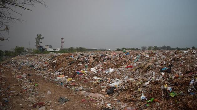 MC fixes rates for garbage collection in Chandigarh | Hindustan Times