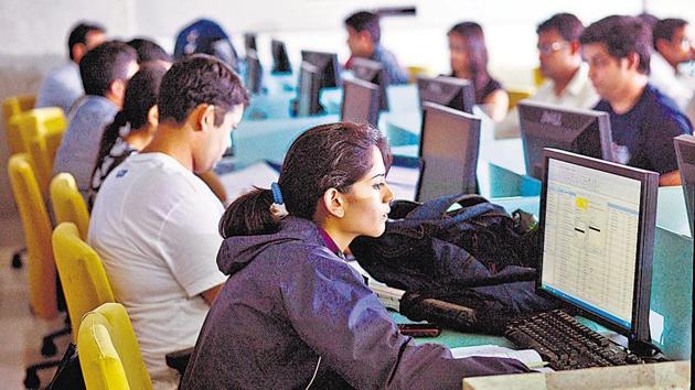 Less than 1% students score 75% or more in Maharashtra CET | Mumbai news