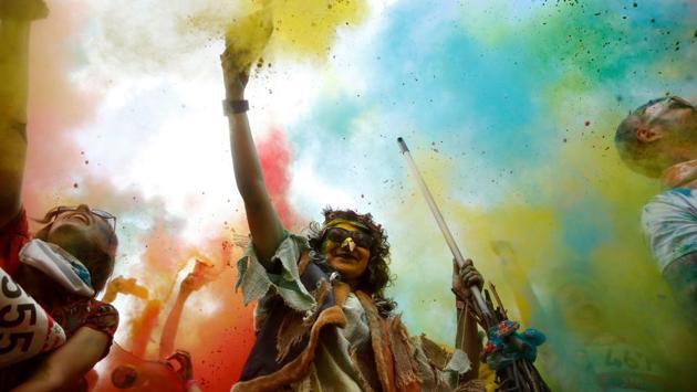 PHOTOS: Color Run brightens up Moscow’s Luzhniki Olympic Arena ...