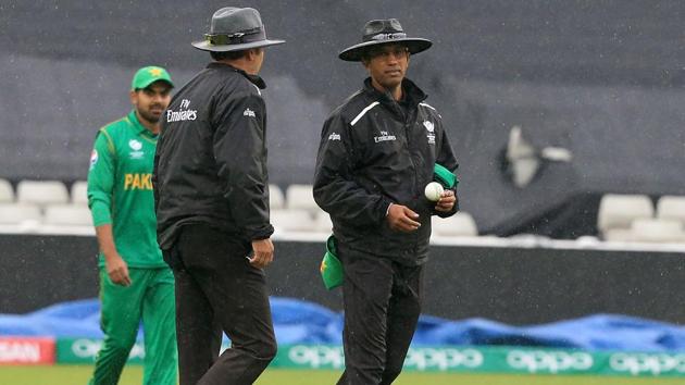 Richard Kettleborough and Kumar Dharamsena umpires for India-Bangladesh ...