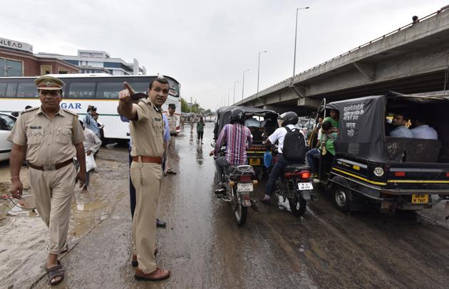 Eye on monsoon, Gurgaon police draws up traffic management plan ...