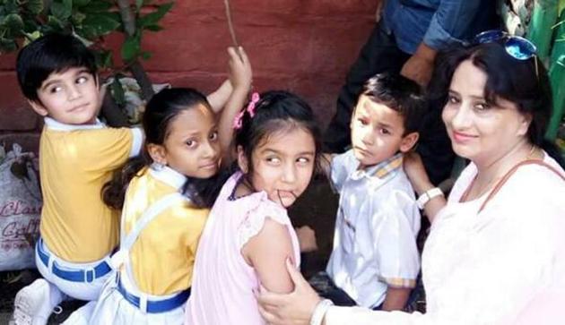 Woman out on mission to make Haldwani ‘Gumohar’ city | Hindustan Times
