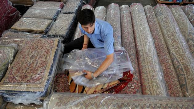 Photos: Jammu & Kashmir’s famed carpets are a weave apart | Hindustan Times