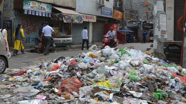 Crisis averted as sanitation supervisors in East Delhi MCD end strike ...