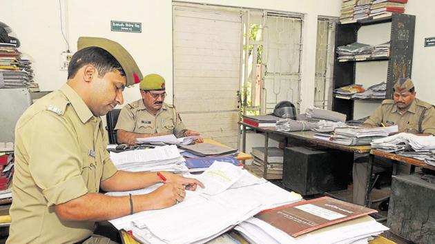 Noida: ‘Police Mitra’ cards to be issued to informants | Hindustan Times