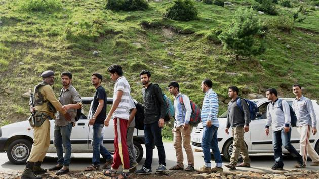 Amarnath yatra continues: 3,791 pilgrims leave for shrine post terror ...