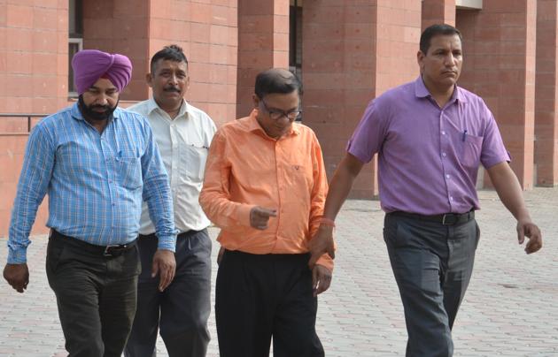 Chandigarh: CBI arrests IFoS officer in graft case | Hindustan Times