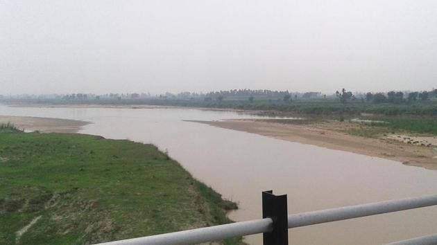 Flood threat looms over villages near Sutlej and Beas rivers ...