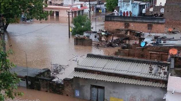 Flood fury in Rajasthan, schools closed, IAF choppers fail to rescue ...