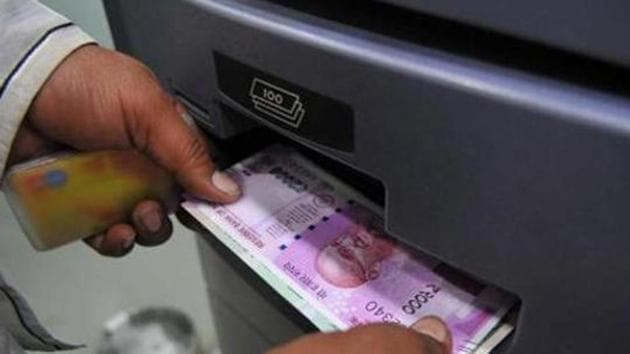 Small traders reluctant to accept Rs2,000 notes | Latest News India