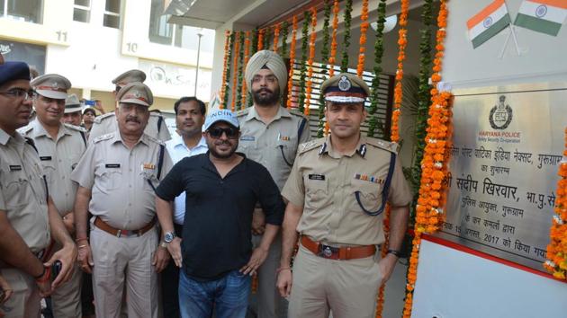 Gurgaon top cop inaugurates police post in Sector 83 | Hindustan Times