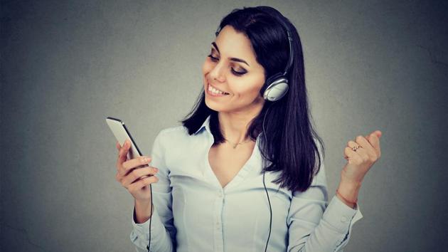 Facing a creative block? Listen to happy music to overcome it | Health