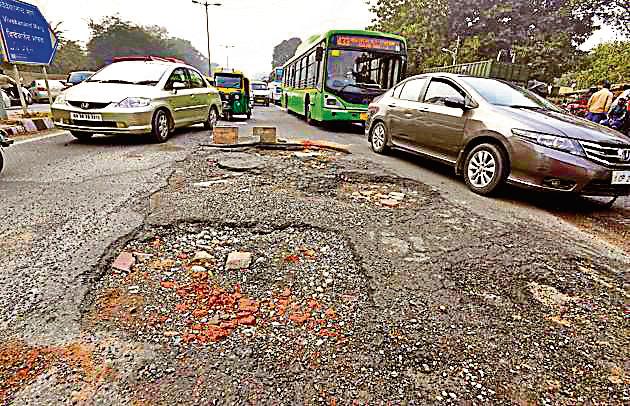 Inspection reveals 2,000 potholes on Delhi’s roads, minister calls for ...