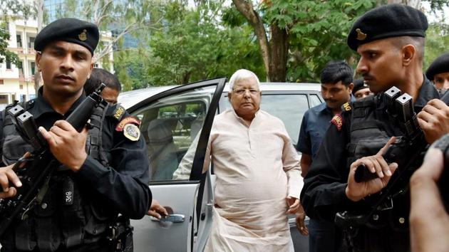 Hotels-for-land scam: Lalu Yadav to appear before CBI on Sept 11 ...