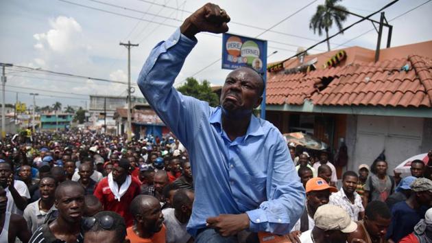 Photos: Violent protests in Port-au-Prince over Haiti’s new budget ...