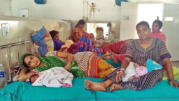 State of gynaecology wards in Chandigarh: Baby on chair, mother on ...