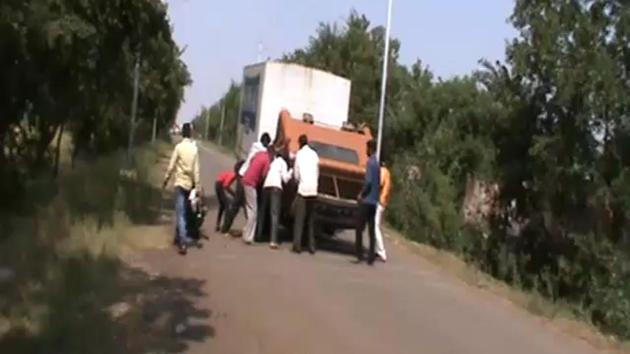 Four RTO officials in Mumbai injured while testing vehicles | Mumbai news