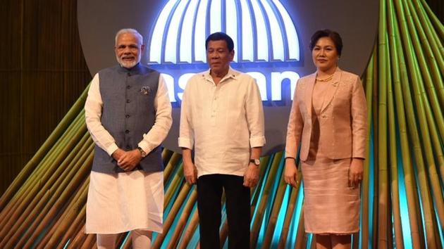 PM Modi attends opening ceremony of 31st ASEAN Summit in Manila ...