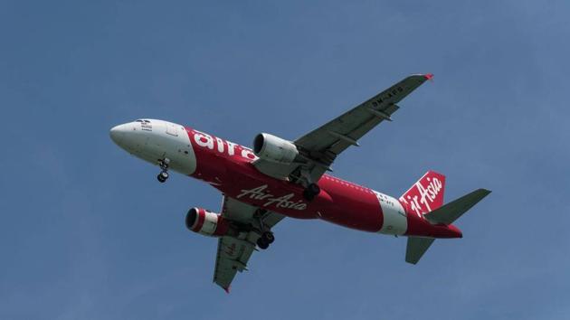 Doha-bound flight suffers bird hit, returns to Chennai airport | Latest ...