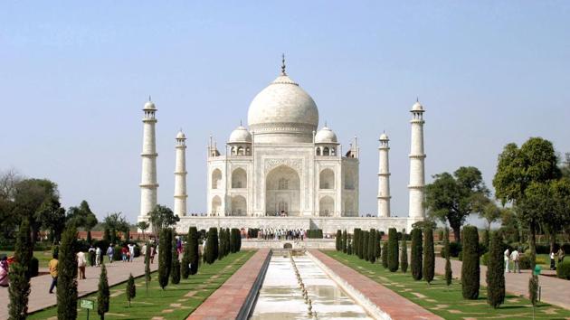SC refuses permission for multi-level car parking at Taj Mahal | Latest ...