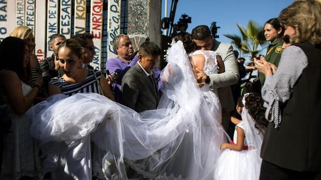 Photos | Love beyond borders: US-Mexico gates open to reunions, a ...