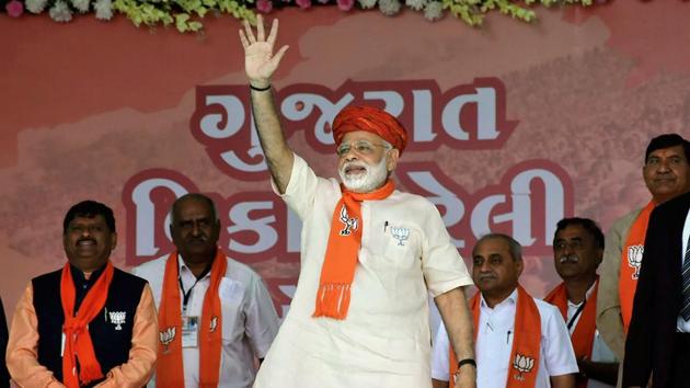 PM Modi, Rahul Gandhi launch rally blitz as Gujarat election campaign ...
