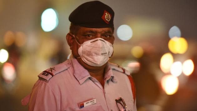 Photos: Long hours, smog take a toll on Delhi Traffic Police, tests ...